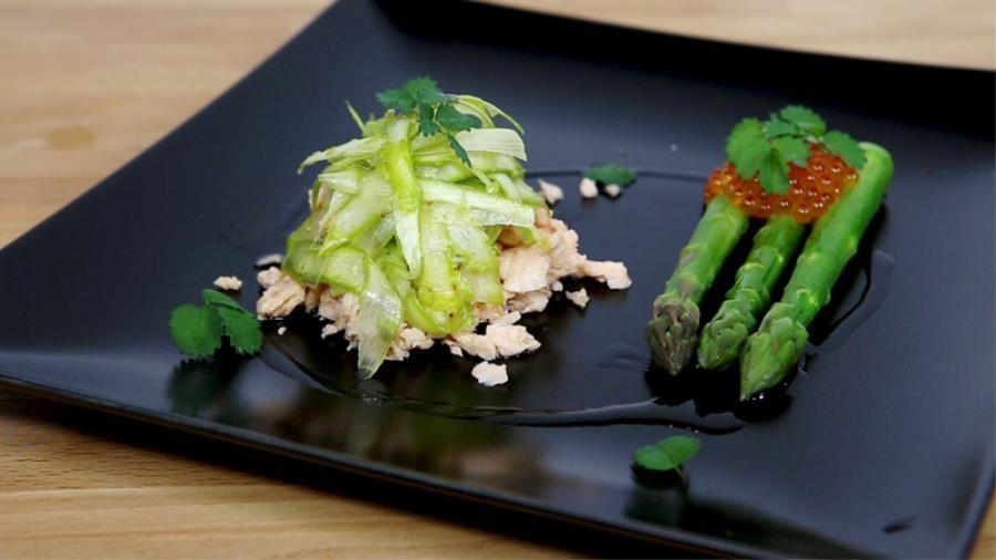 Tartlets with asparagus mousse, green apple and trout eggs — Sogno Toscano